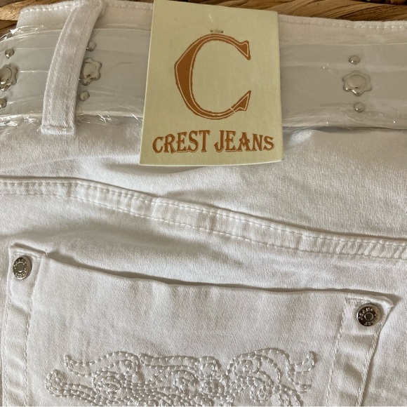 Crest Jeans | Pants & Jumpsuits | Crest Jeans Capri Color White With A ...